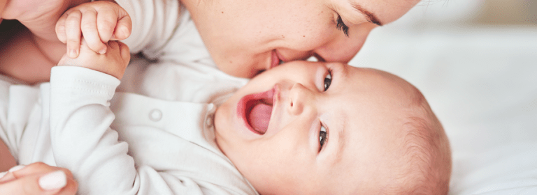 Dois-je décalotter le prépuce de mon bébé